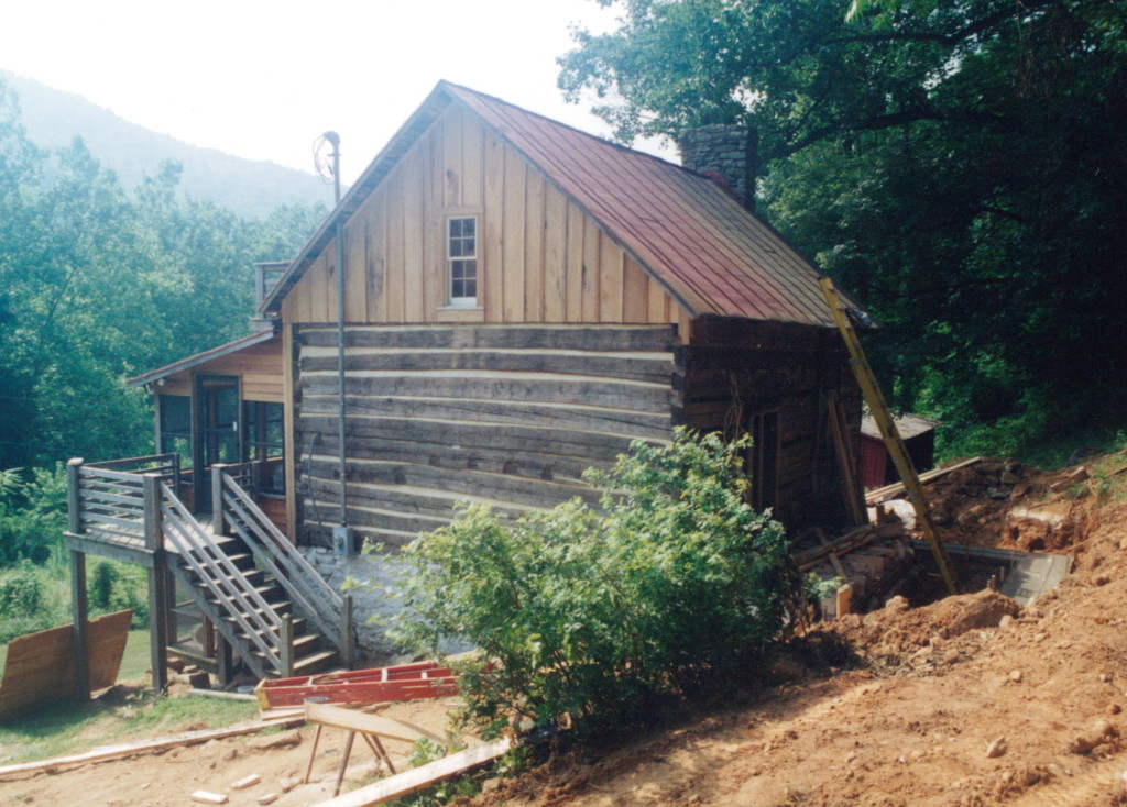 Partial log cabin restoration - Handmade Houses with Noah Bradley